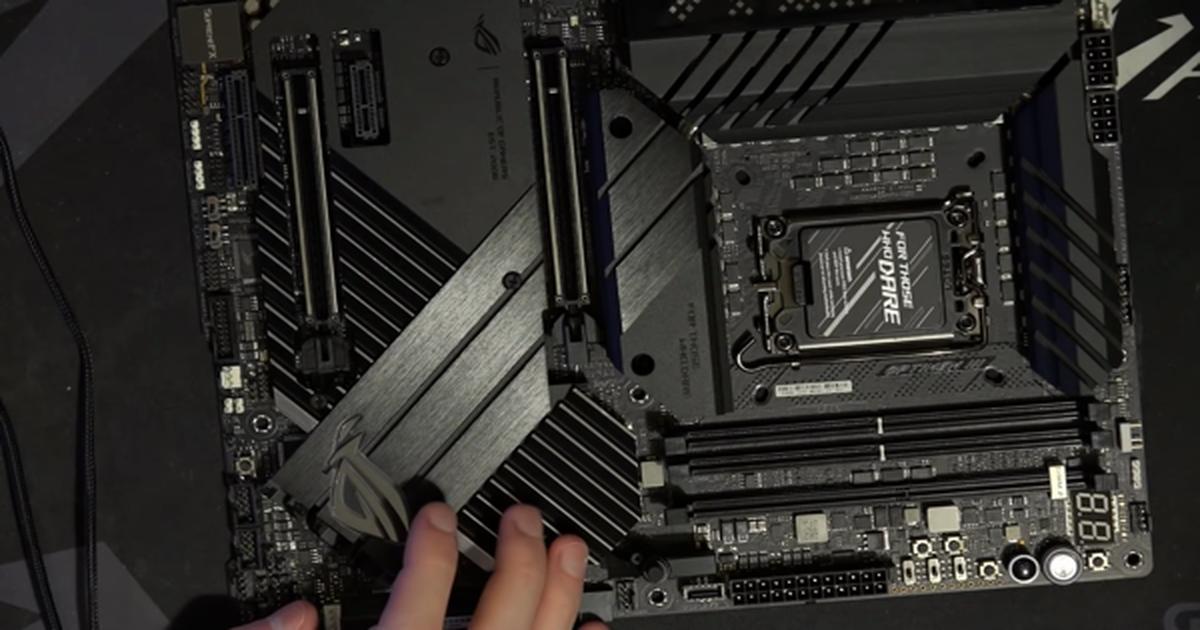 Great but pricy gaming motherboard: the ASUS ROG Maximus Z690 Apex (2024) (2024)